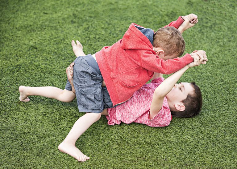 Should children learn to fight? | HoneyKids Asia