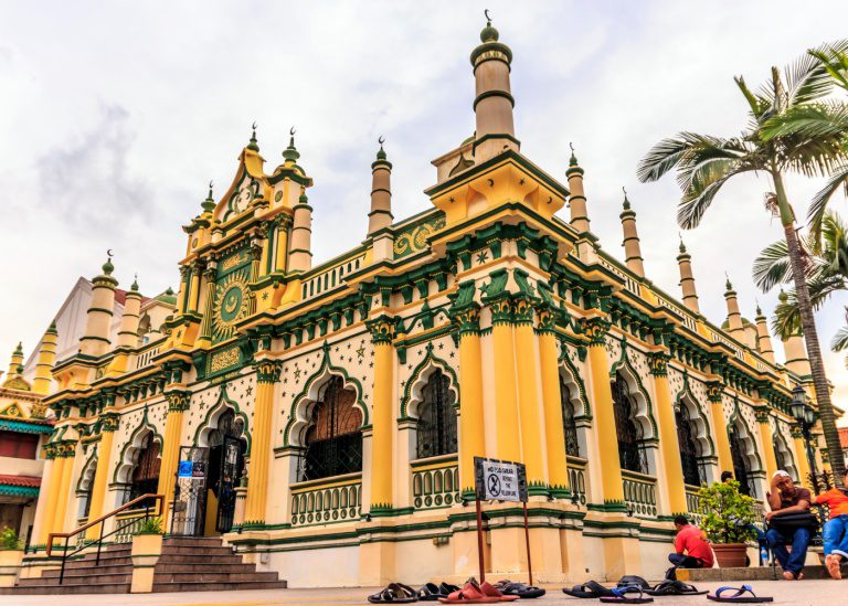 Mosques in Singapore: Where & how to visit them