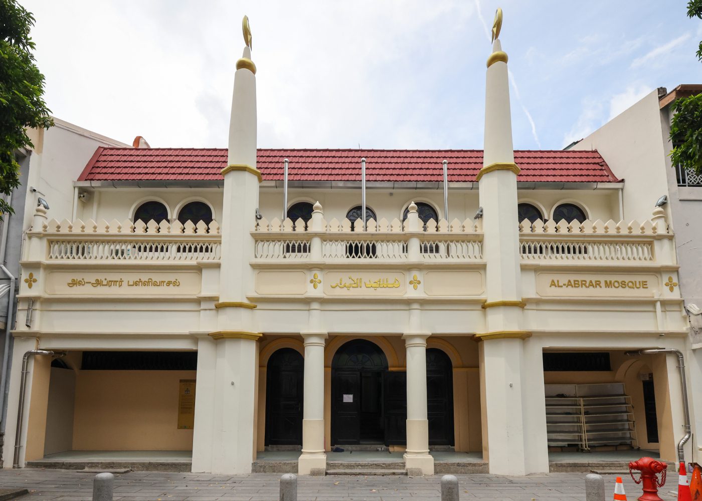 Mosques in Singapore: Where & how to visit them