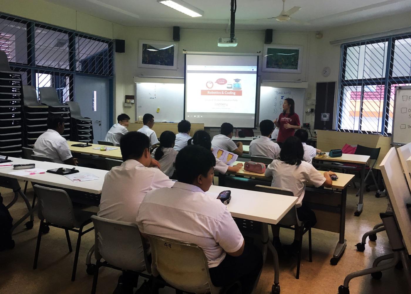 Coding classes & camps for kids in Singapore | HoneyKids Asia