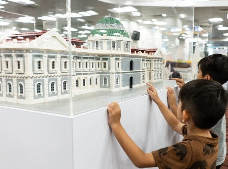 Building History: Monuments in Bricks & Blocks | HoneyKids Asia