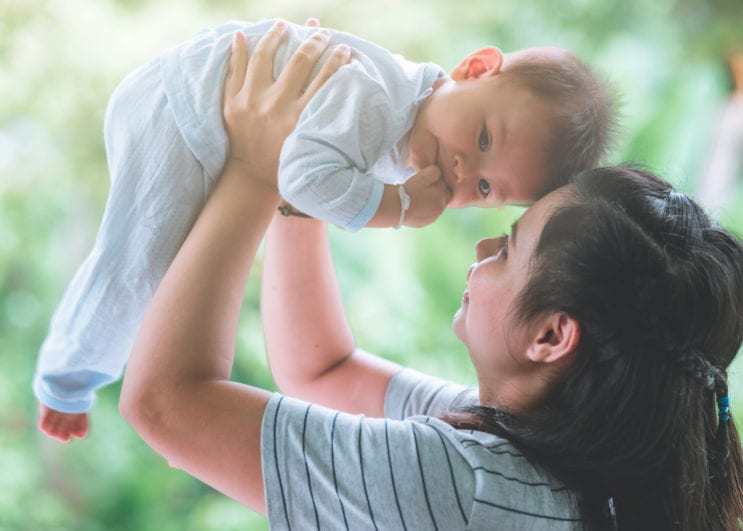 Real mum woes: my child prefers our helper to me! | HoneyKids Asia