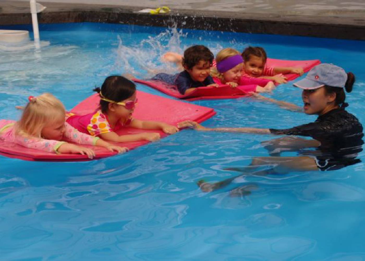 5 things to know when teaching kids how to swim | HoneyKids Asia