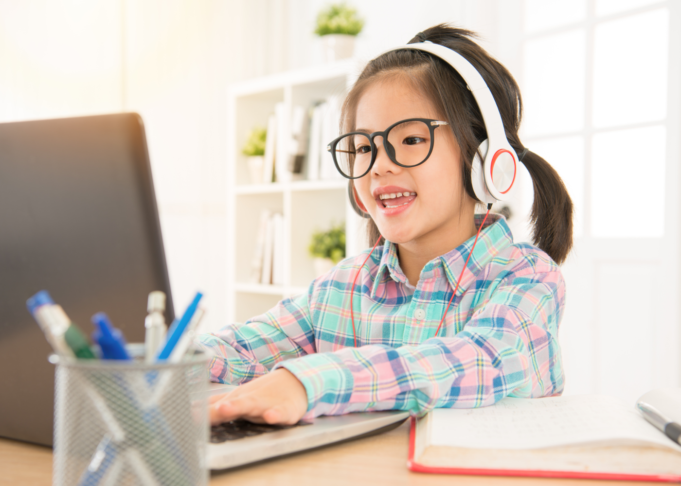 A parent's guide to self-directed learning at home | HoneyKids Asia