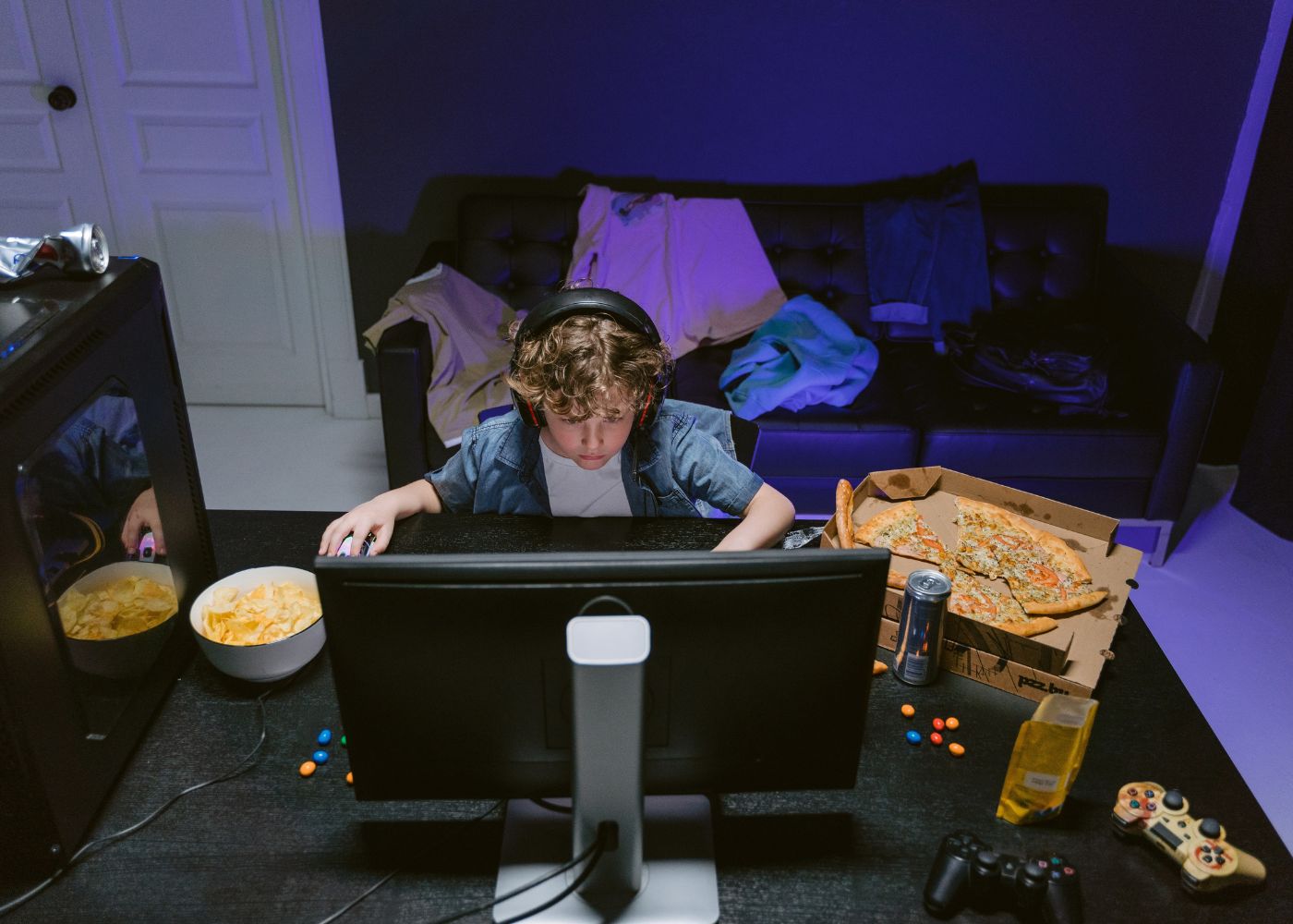 Talking about gaming habits with children | HoneyKids Asia