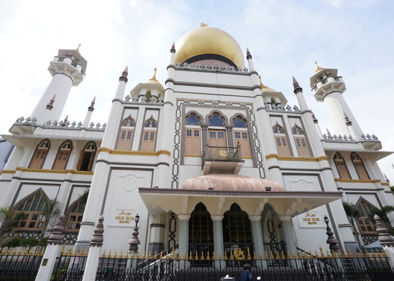 Mosques in Singapore: Where & how to visit them