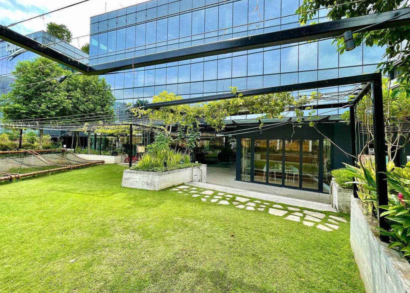 18 Animal Farms & Vegetable Farms in Singapore to Visit with Kids