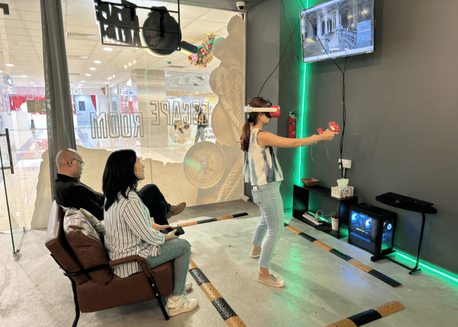 7 Places for VR Gaming in Singapore for adults and kids from $12