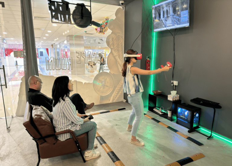 7 Places for VR Gaming in Singapore for adults and kids from $12