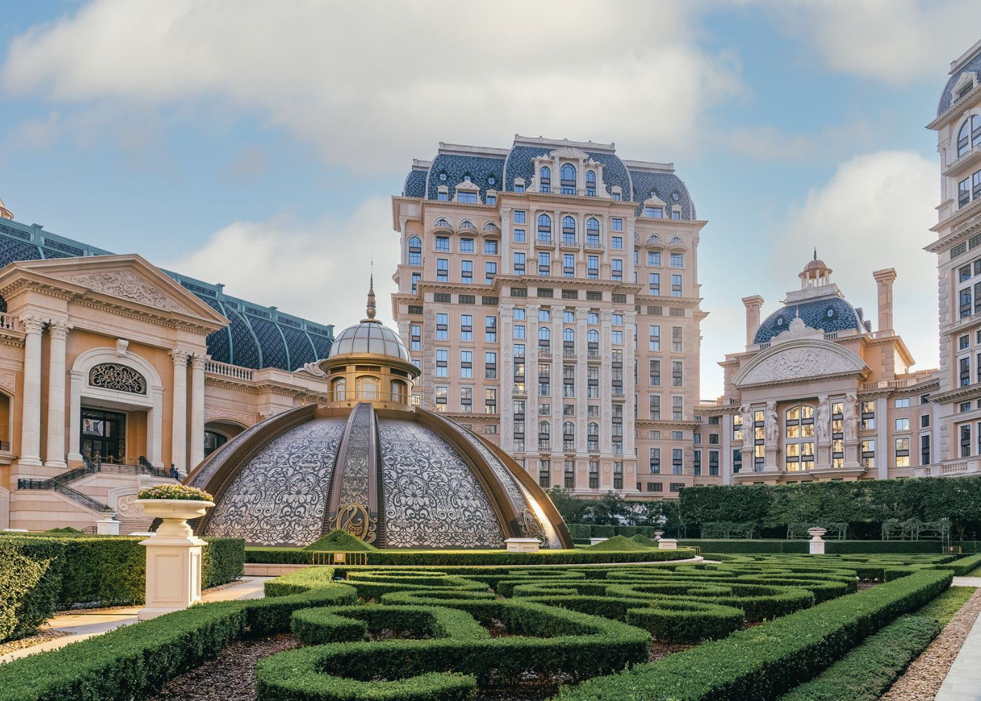 Luxury, family-friendly Grand Lisboa Palace Resort Macau | HoneyKids Asia