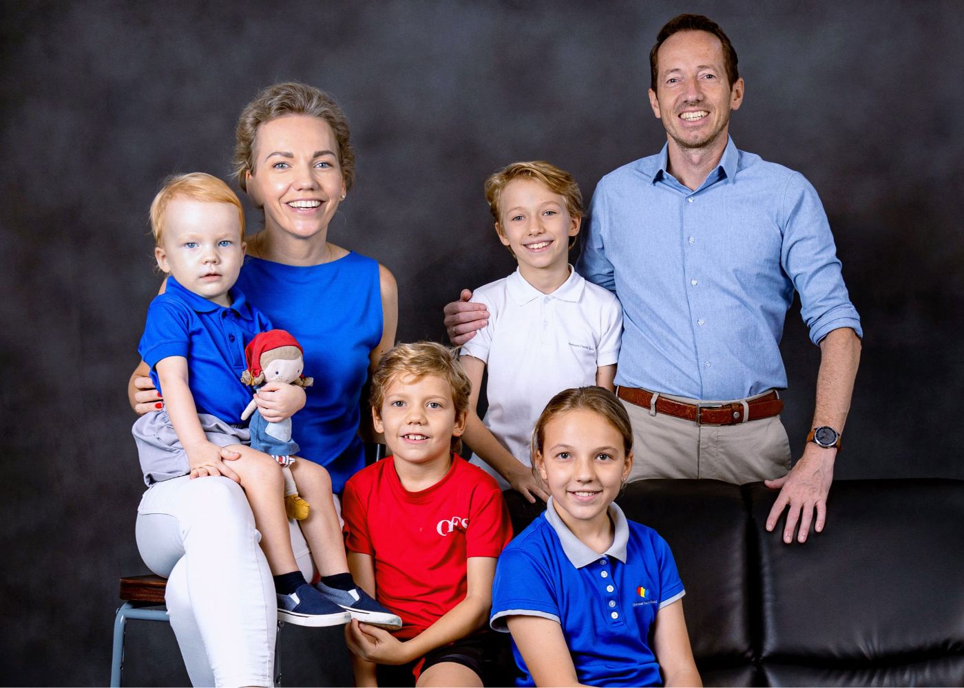 Overseas Family School – De Kam Family | HoneyKids Asia