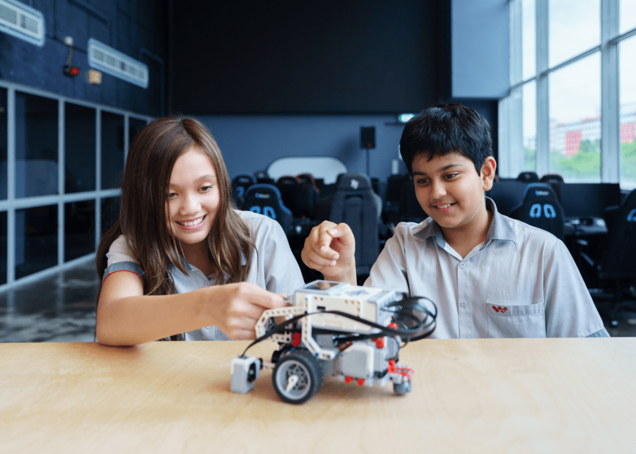 XWA is at the forefront of technology for students! | HoneyKids Asia