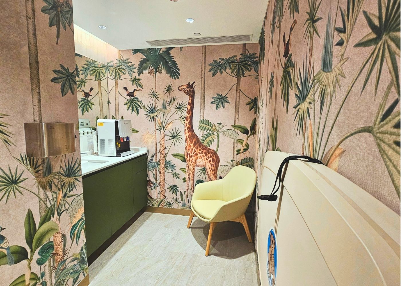 Family-friendly guide to Geneo, the latest gem in the west (furkids ...